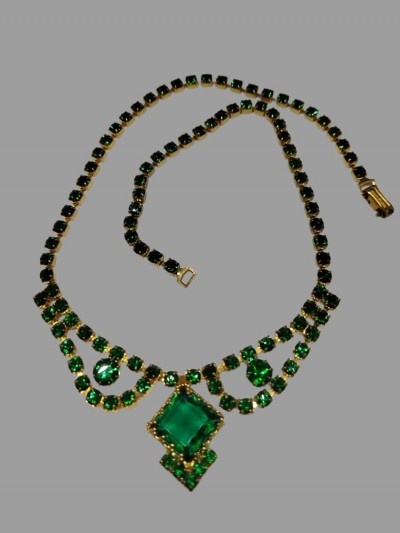 VintageBazar.ro - Magazin de haine si accesorii vintage . Colier ...
